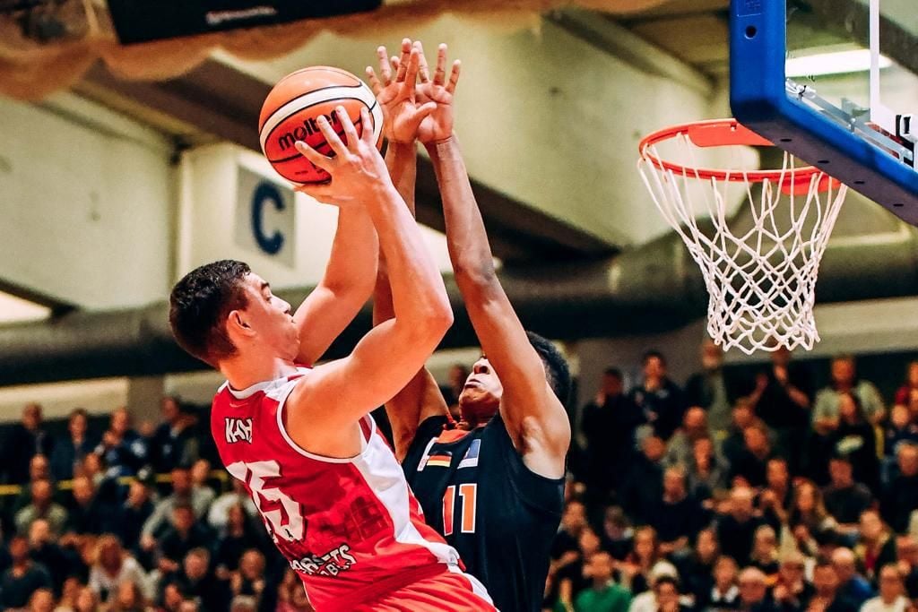 Kahl kennt keine Angst