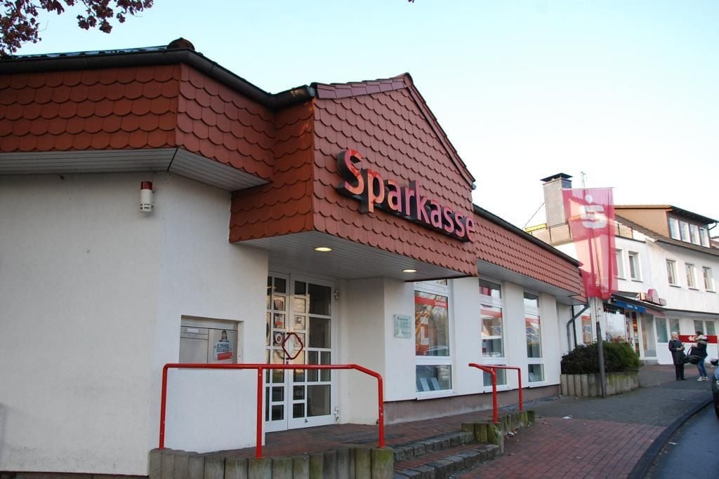 Sparkasse schließt Filialen in Höxter und Warburg