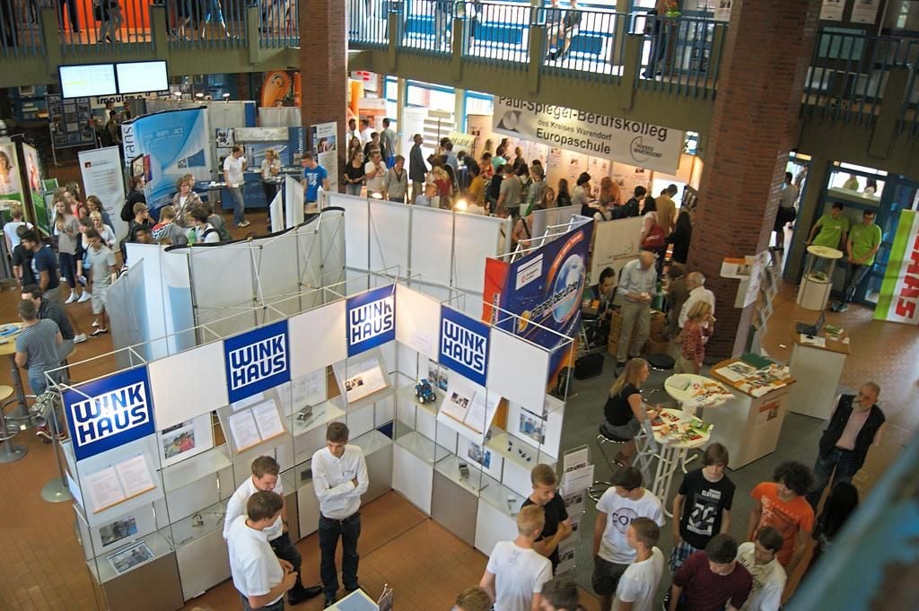 Erste Kontakte zur Berufswelt