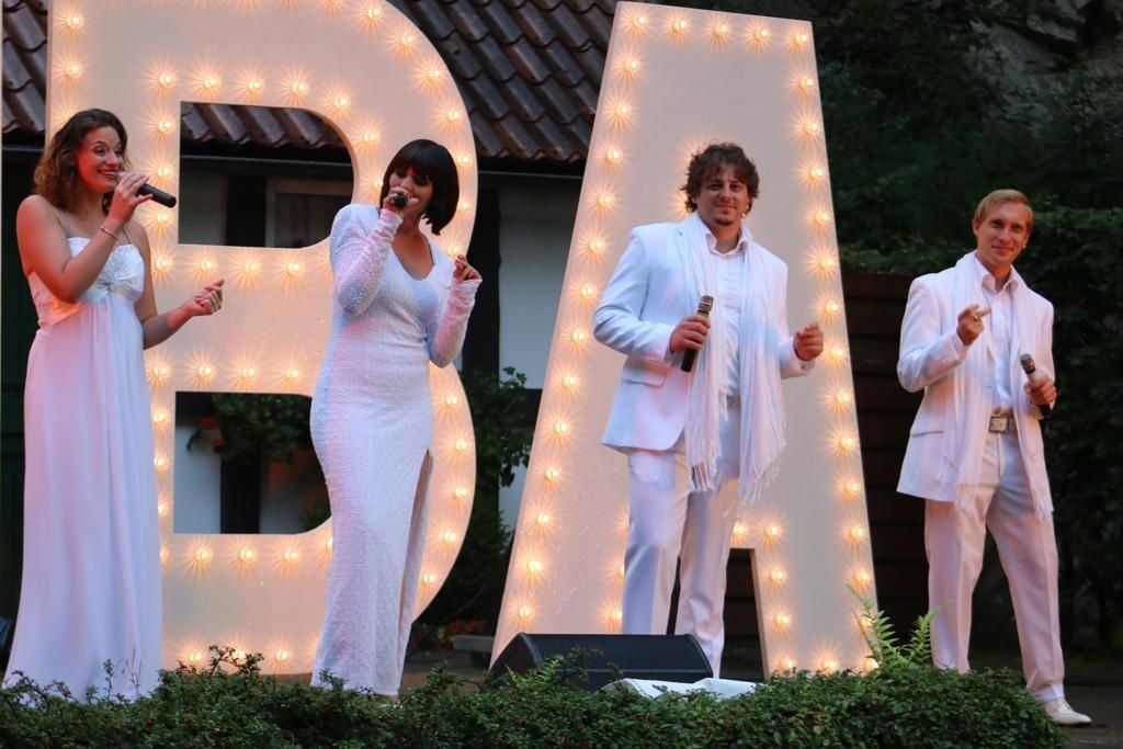 Mit Pop-Legenden in die 70er