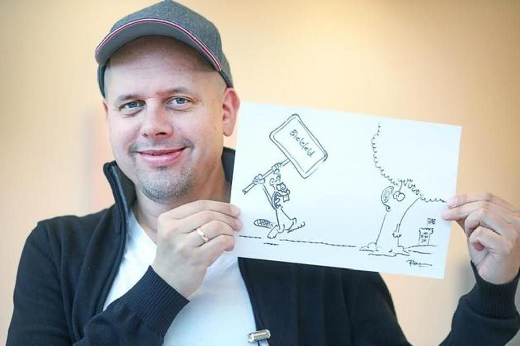 Ruthe-Cartoon: 2360 Euro für Bielefelder Hospiz