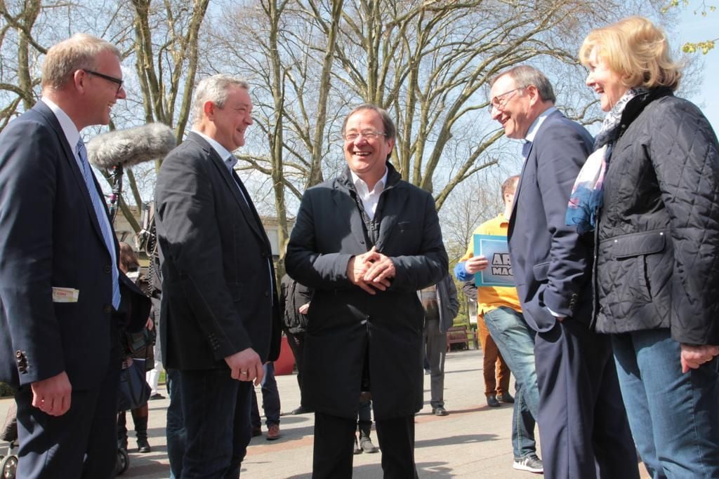 Armin Laschet gibt sich bürgernah