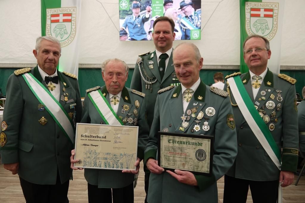 Große Ehre für Alfons Tanger