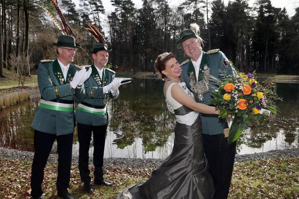 Schützentreffen im Blumenmeer