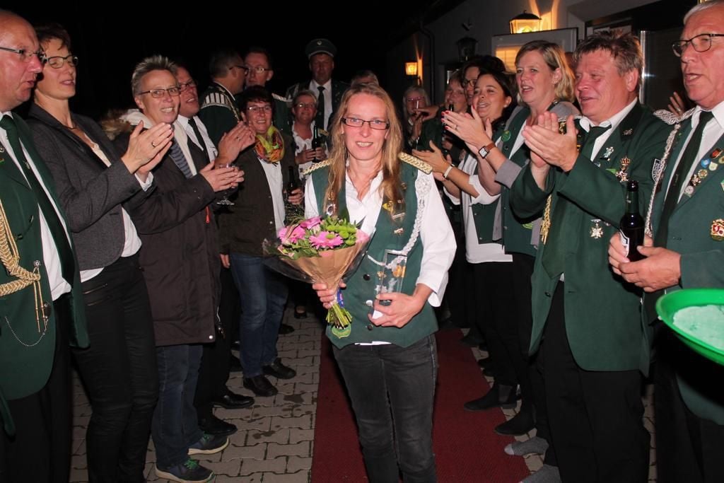 Wilking ist Bezirksschützenkönigin