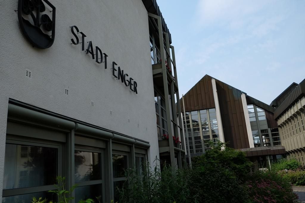 Flüchtlinge demonstrieren vor Rathaus