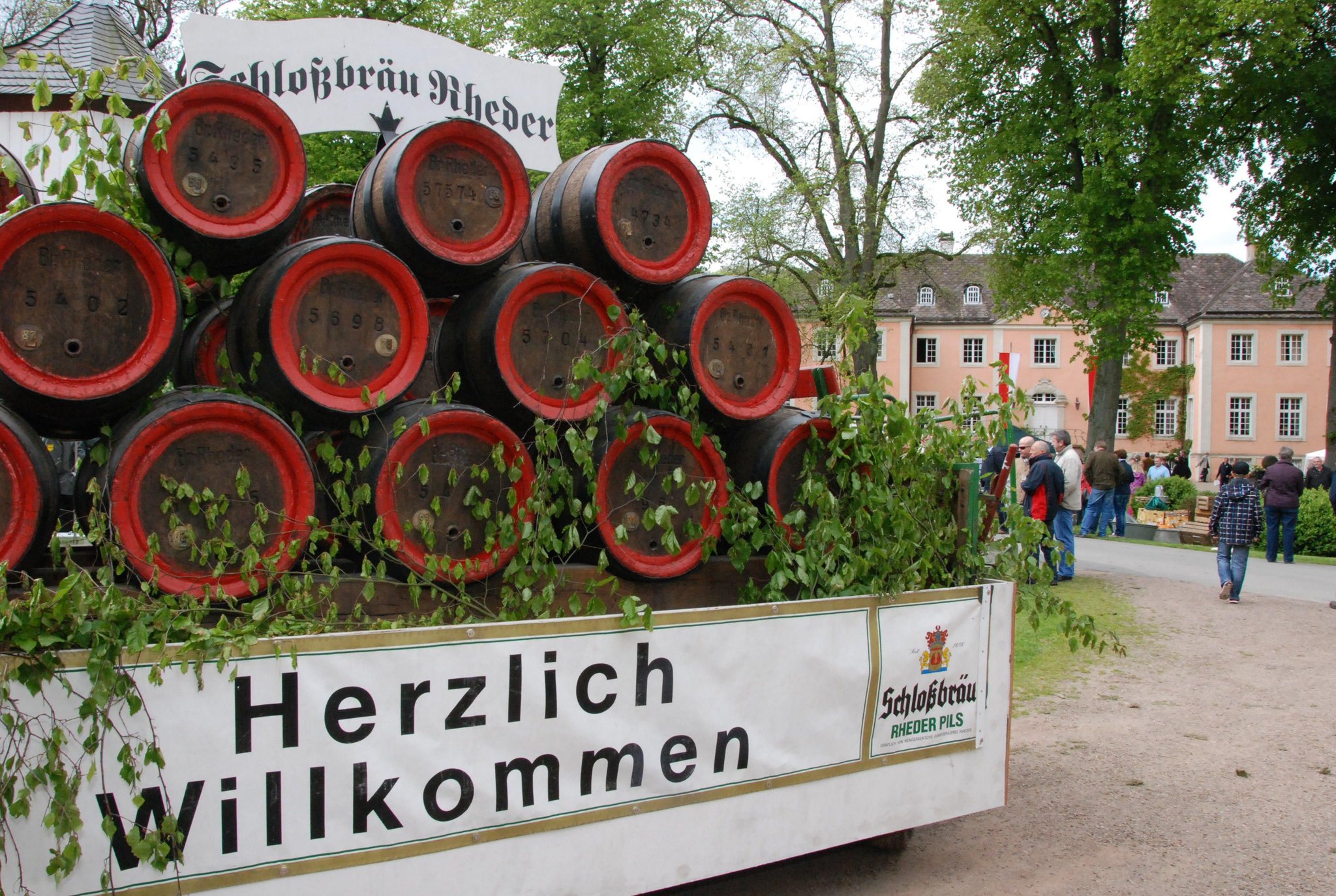 Robert Sauer steigt in Brauerei Rheder ein