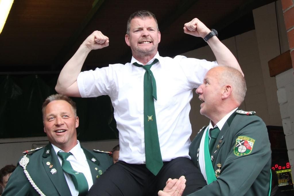 Matthias Thie jubelt über Königstitel