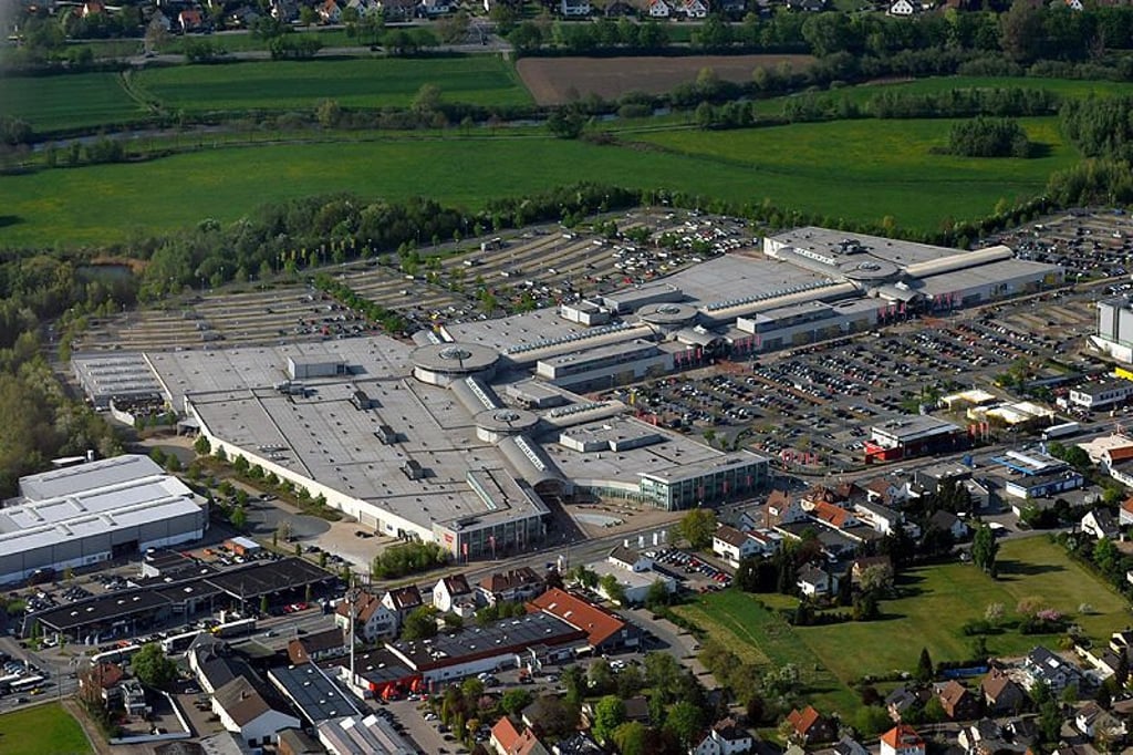 Räumungsübung in Einkaufszentrum