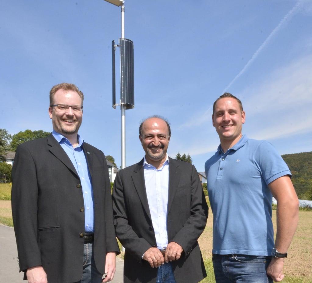 In Stahle geht ein Solar-Licht auf