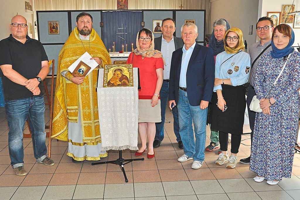 Schon Ivan der Schreckliche betete vor der Ikone