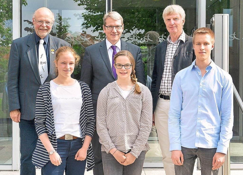 Der Landrat gratuliert Der Landrat gratuliert