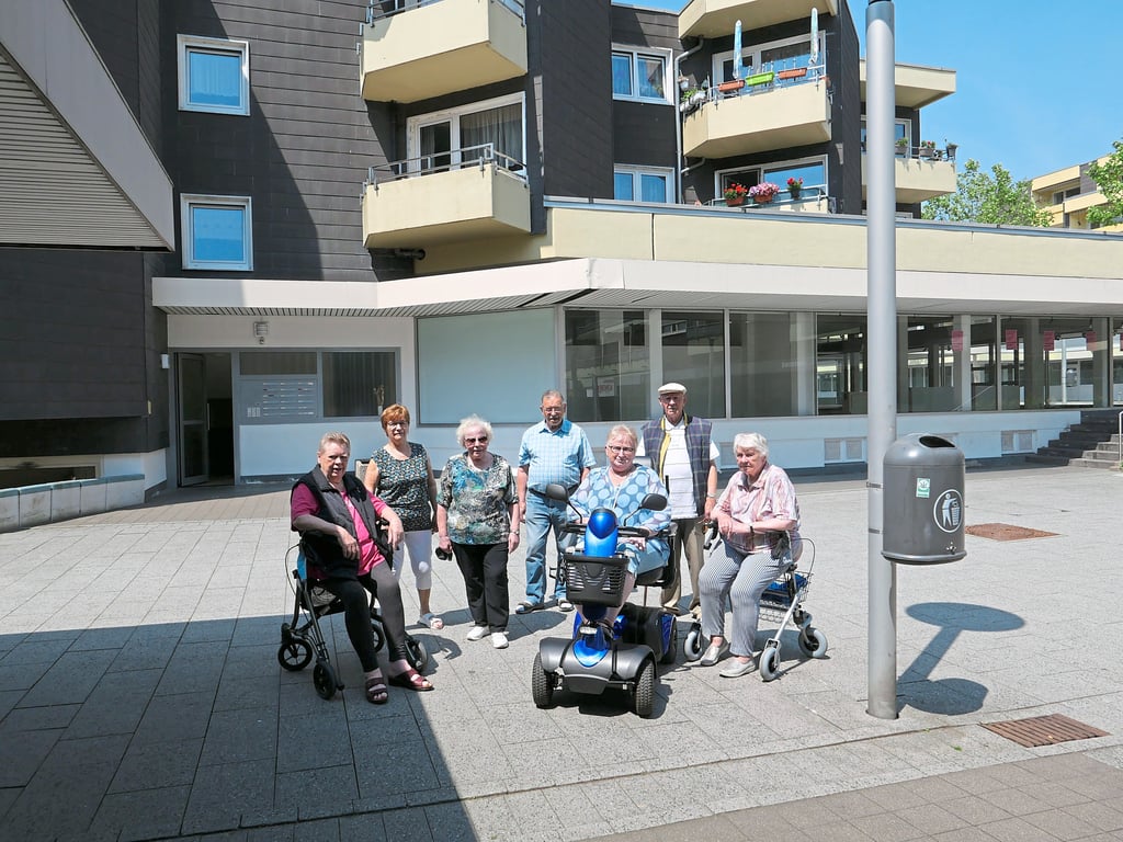 Senioren sitzen in Wohnungen fest