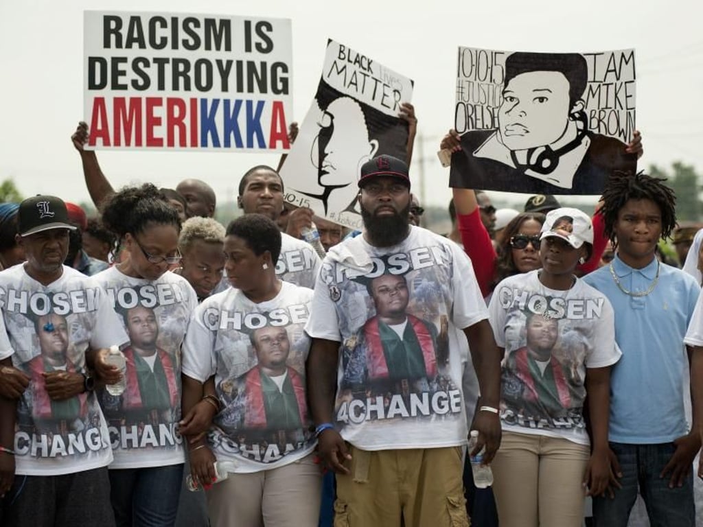 Gedenken in Ferguson - Wieder Polizeischüsse auf Schwarzen