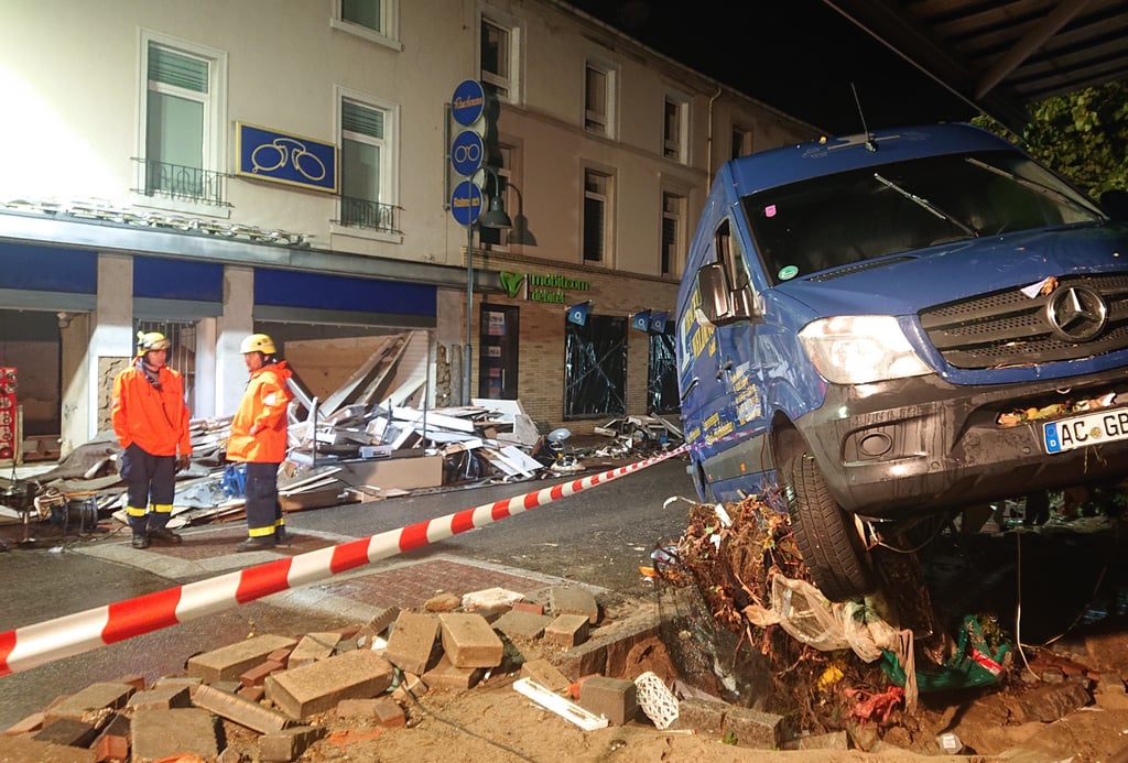 Hochwasser: THW Halle hilft in Stolberg