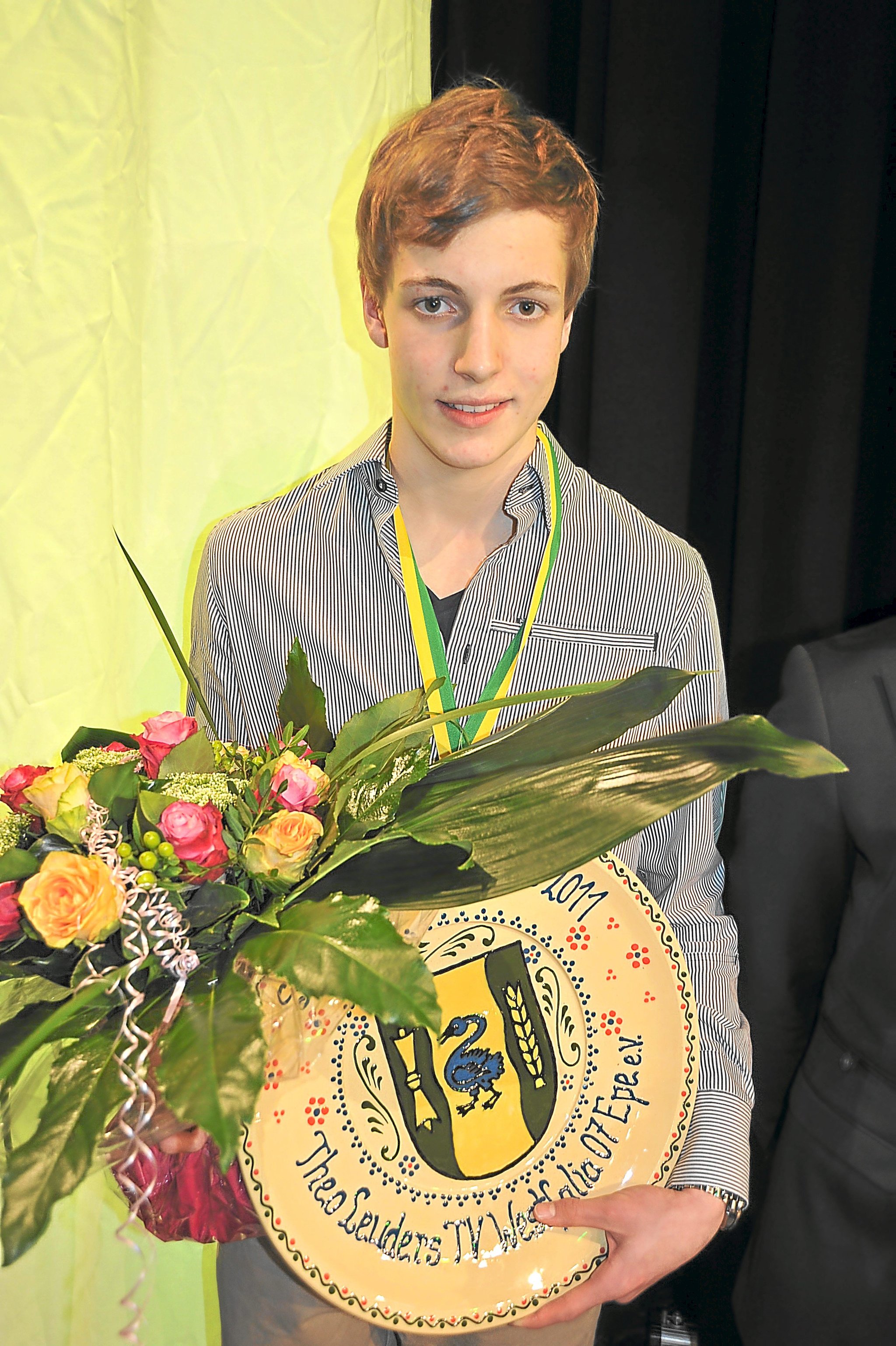 Theo Leuders setzt sich knapp vor Robin Breer und Malke Buyukkaya durch