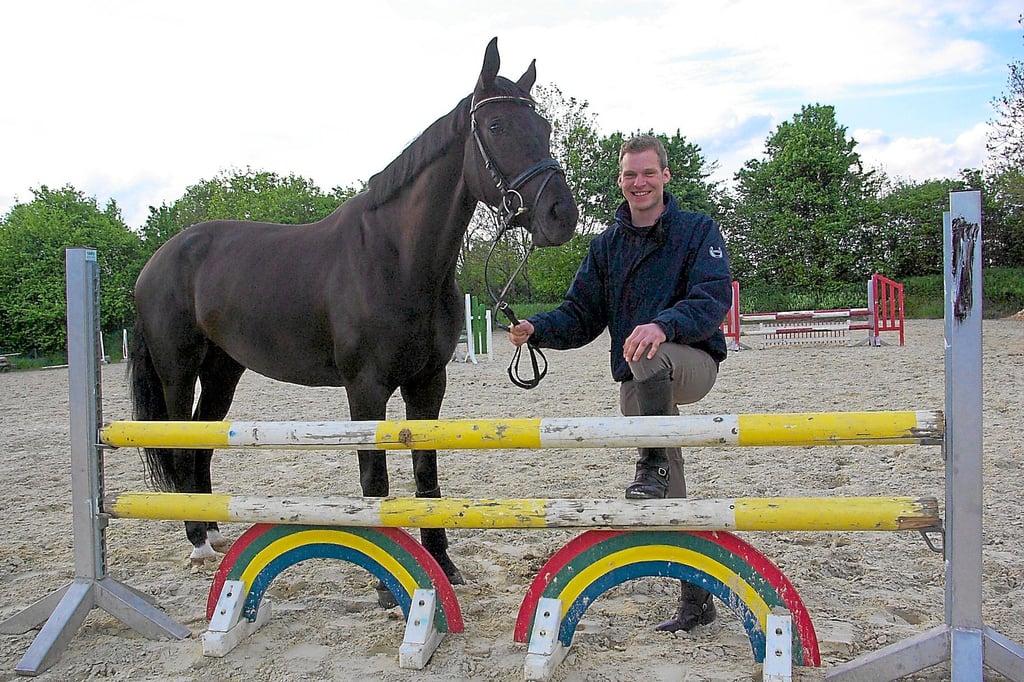 Frank Feldmann vom Reitverein Sprakel vertraut in der Vielseitigkeit ...