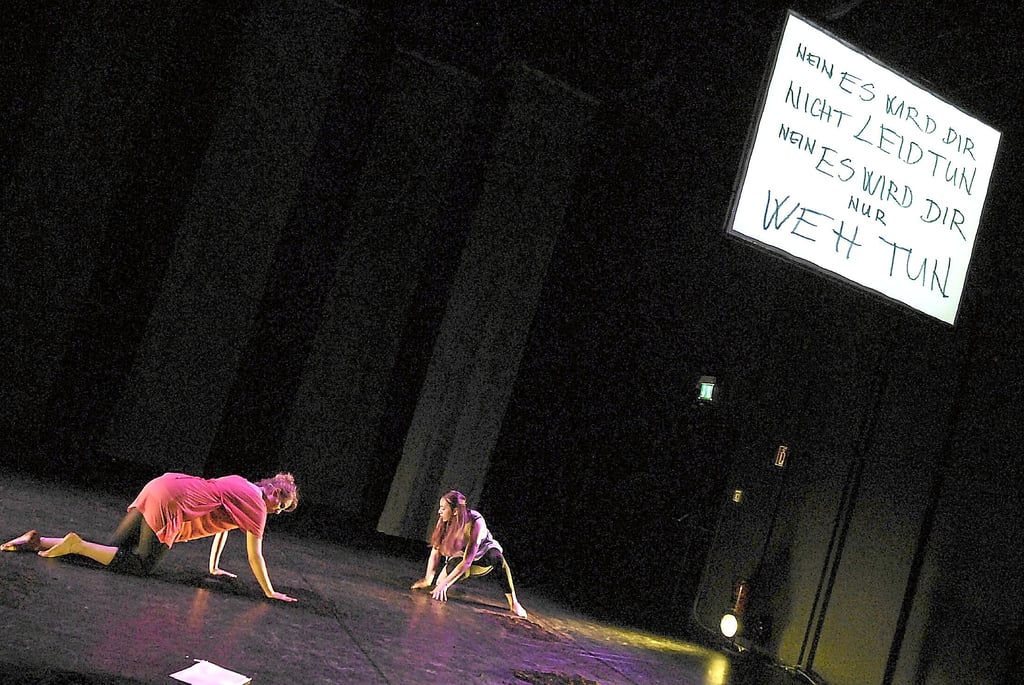 Branko Simic zeigt das aufrüttelnde Stück „Wir – Antigone#2“ im Pumpenhaus