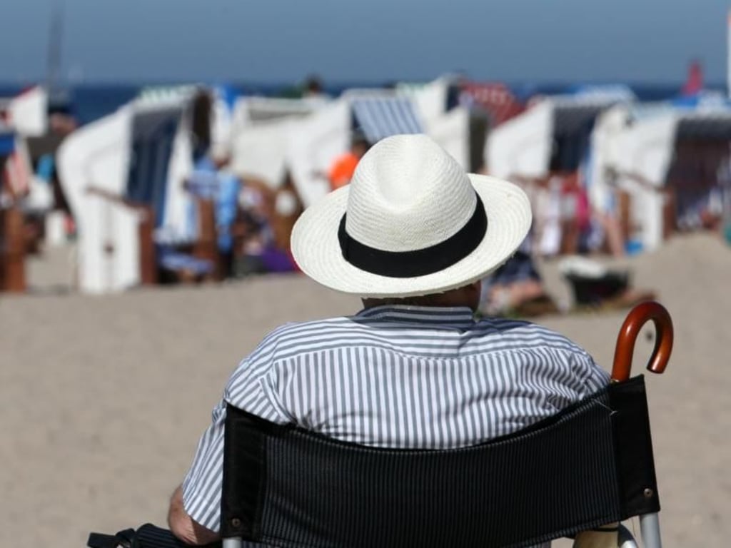 Senioren sollten ihre Haut besonders gut vor Sonne schützen