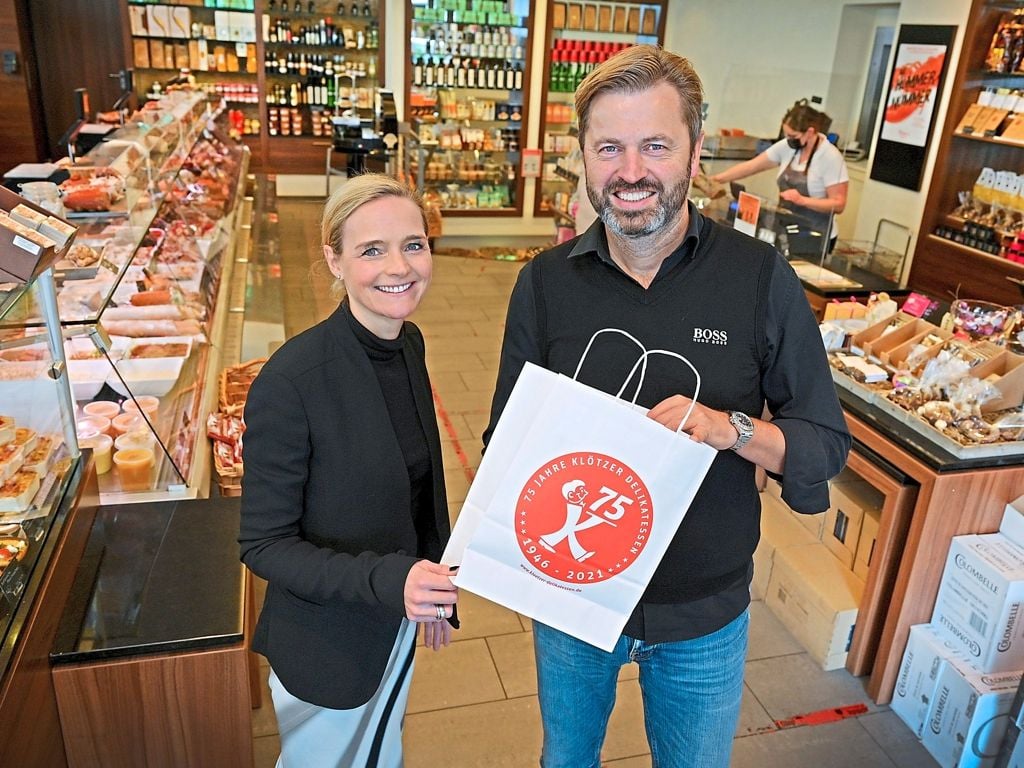 Jede Kartoffel wird von Hand gepellt