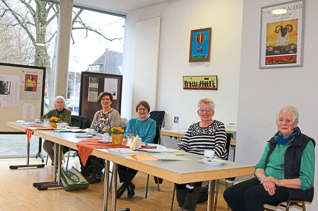 „Der Humor ist der Regenschirm der Weisen“