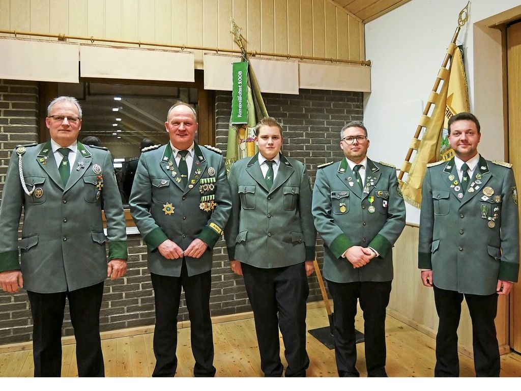 St.-Dionysius-Schützenbruderschaft Buke ehrt Mitglieder und blickt auf ...