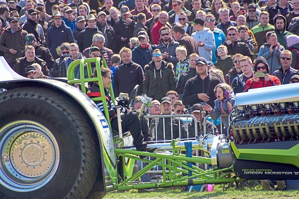 Die Giganten dröhnen wieder