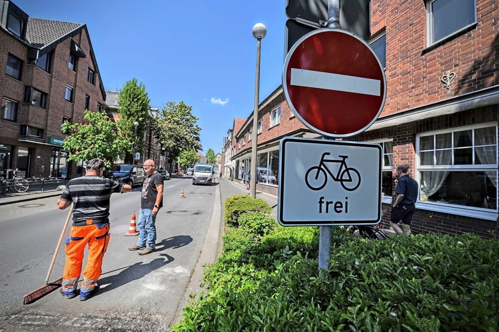 Mach legal, was illegal war