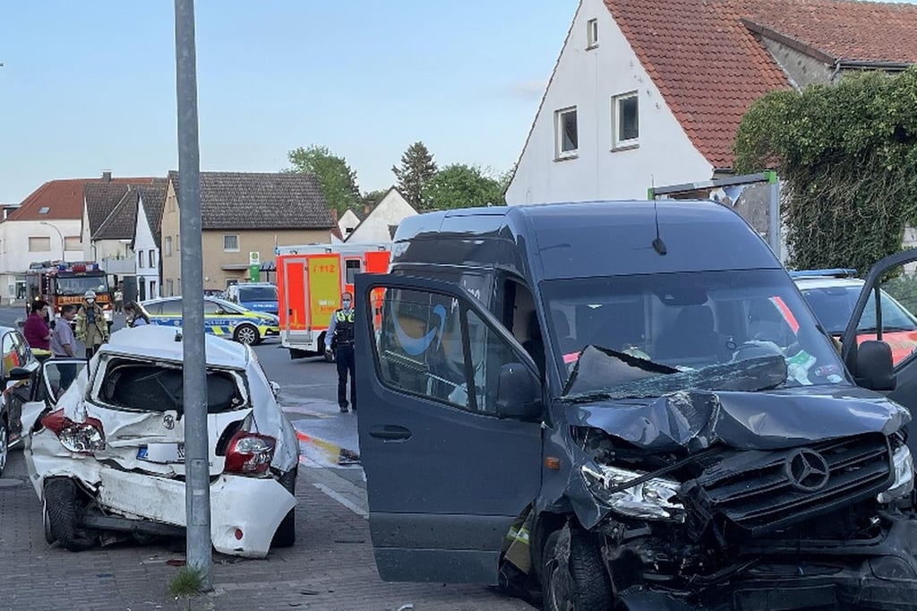 Steinheim: Unter Drogeneinfluss – Mann verursacht schweren Autounfall