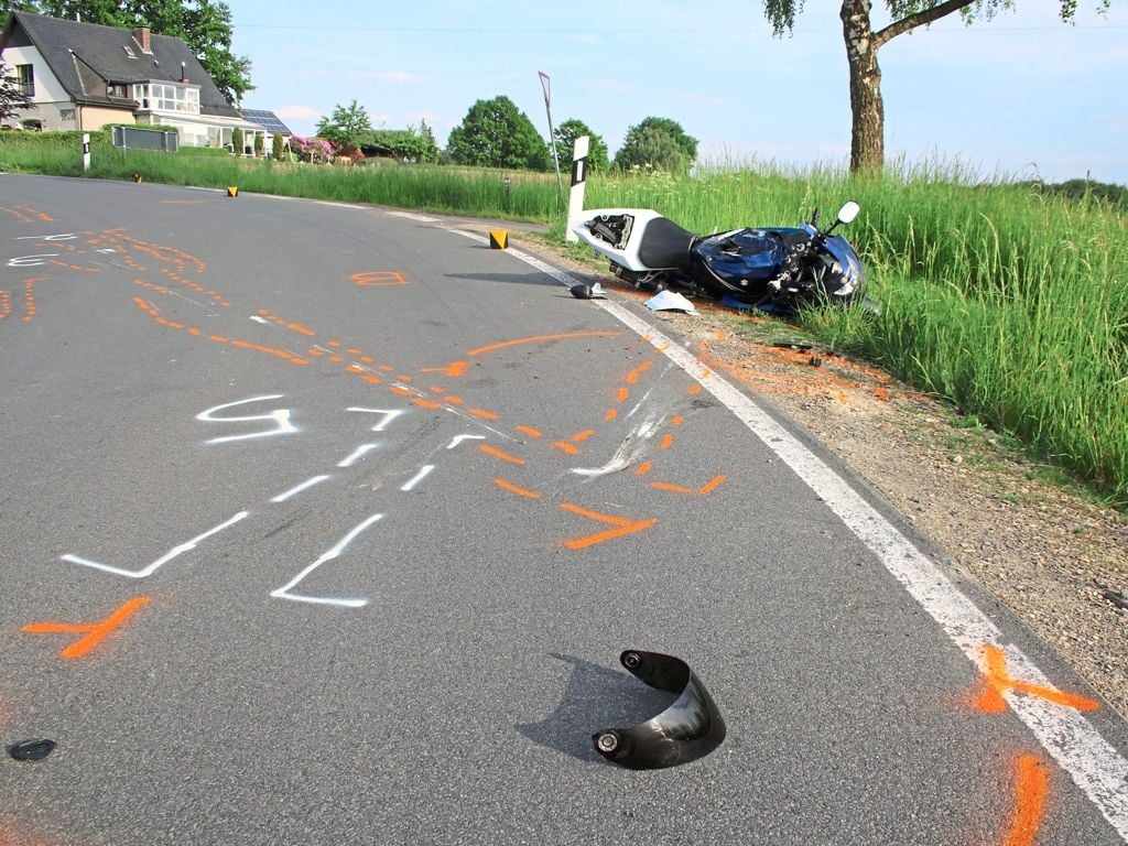 Motorradfahrer (26) schwer verletzt