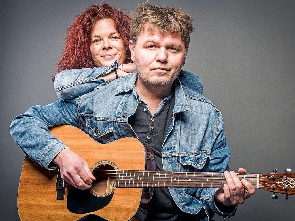 Akustik-Duo „Touch of Sound“ in der Markthalle