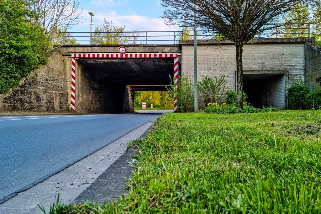 Die Bahnunterführung in Brakel ist wieder frei