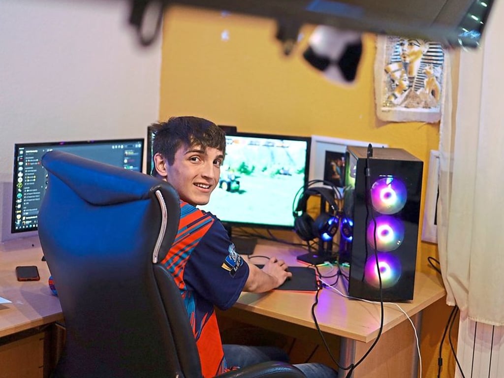 Rödinghauser Gesamtschüler Luca Lodder tritt bei E-Sports-Turnieren an