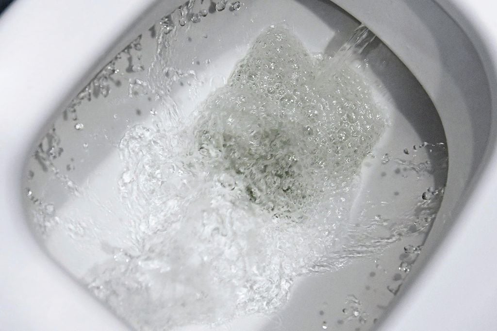 Geld der Bürger fließt ins Klo