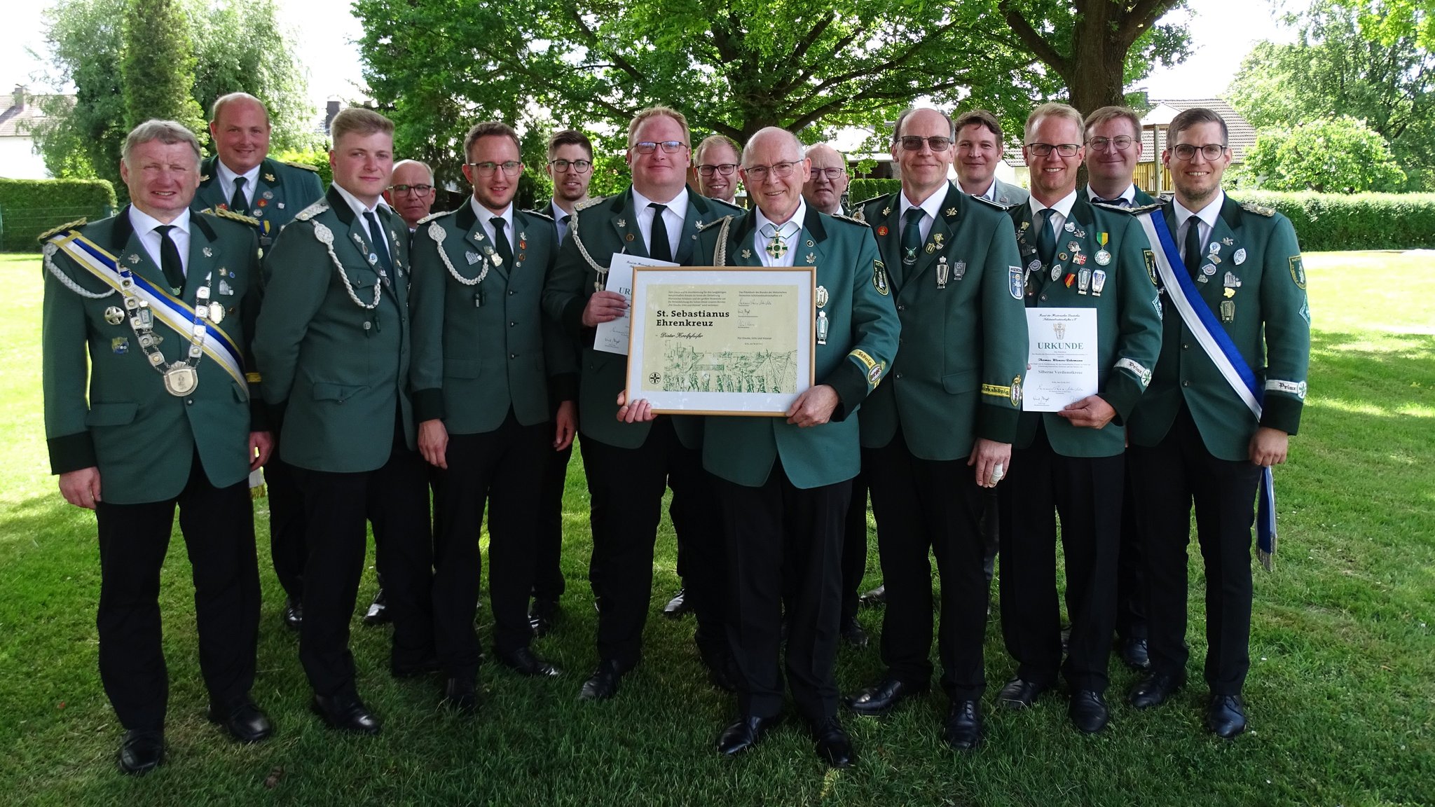 St.-Meinolf-Schützenbruderschaft: Natinger Dieter Krolpfeifer erhält St.-Sebastianus-Ehrenkreuz