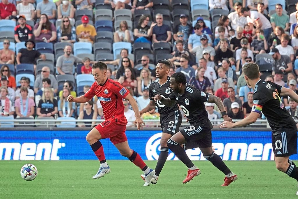 Paderborn verliert vor 18.600 Zuschauern gegen Minnesota United einen ...