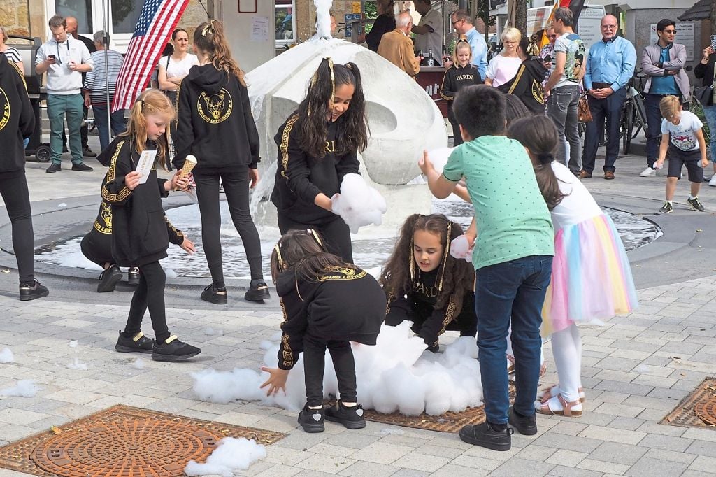 Schaumparty zur Eröffnung