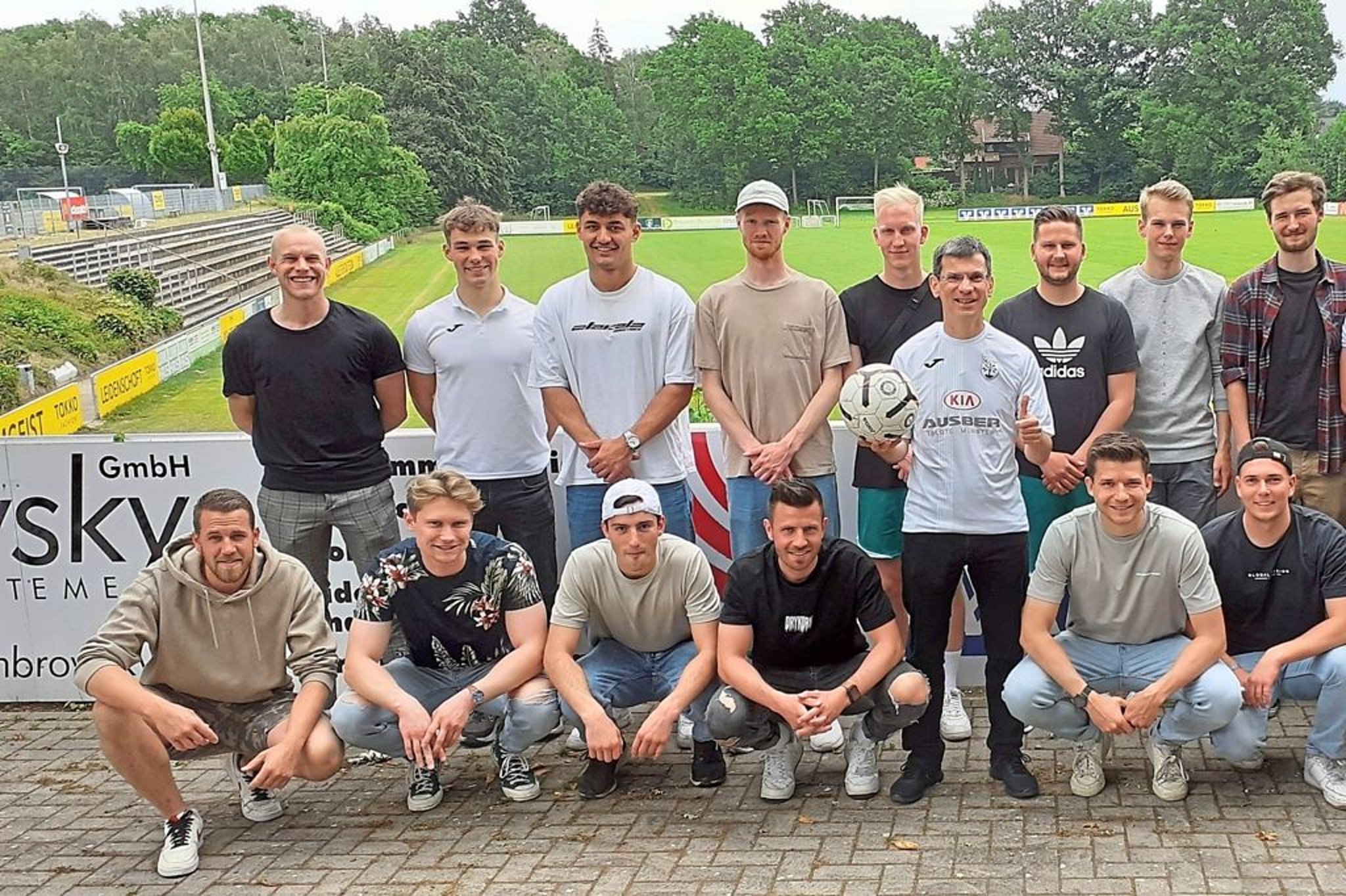 Vom Wahllokal auf den Sportplatz