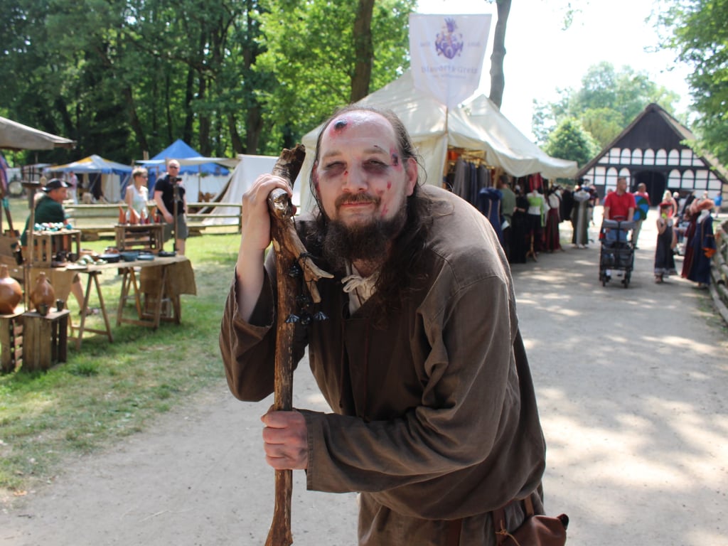 Rahden: „Pestkranker“ mischt sich unter die Besucher