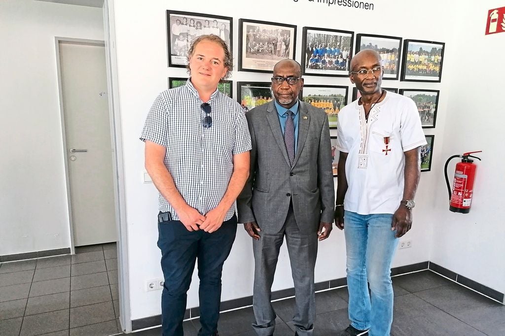 Botschafter der Republik Niger besuchte SC Sprakel