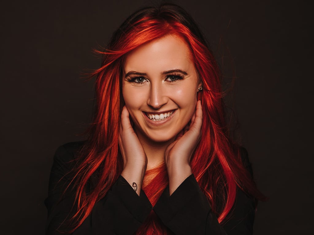 Warburger Sängerin Breyn (Sabrina Hartmann) strebt Musikkarriere an