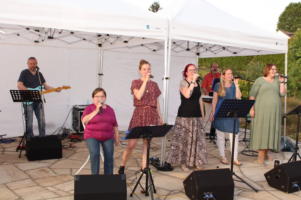 Band „Return“ begeistert Stemweder Publikum