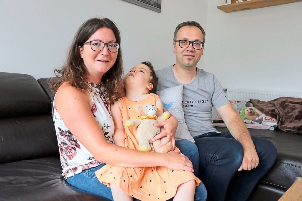 Leonie (5) ist auf Pflegedienst angewiesen