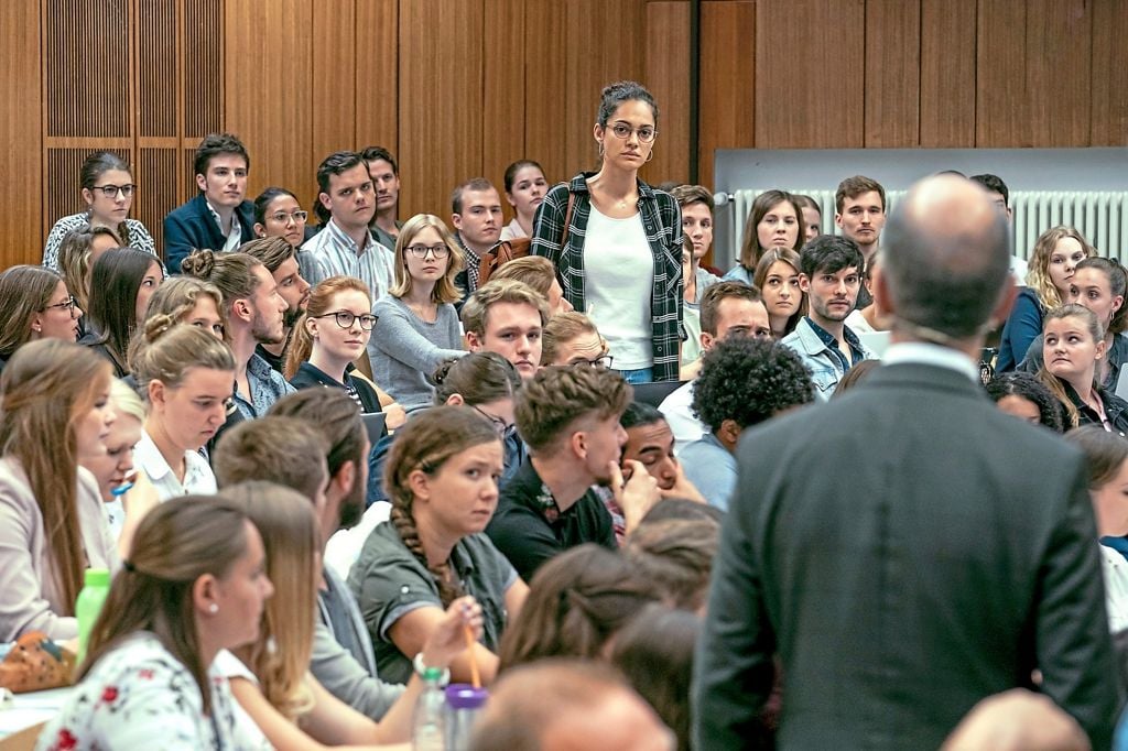 Mondscheinkino zeigt Sönke Wortmanns „Contra“