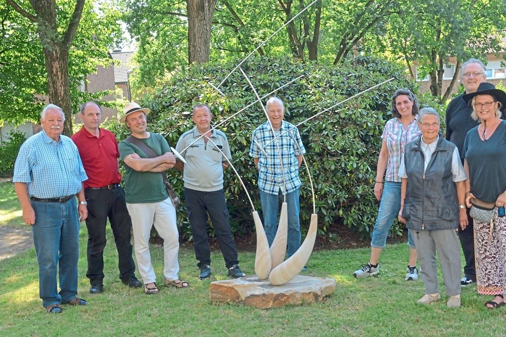 Kegelartiges Sandstein-Kunstwerk für St. Elisabeth