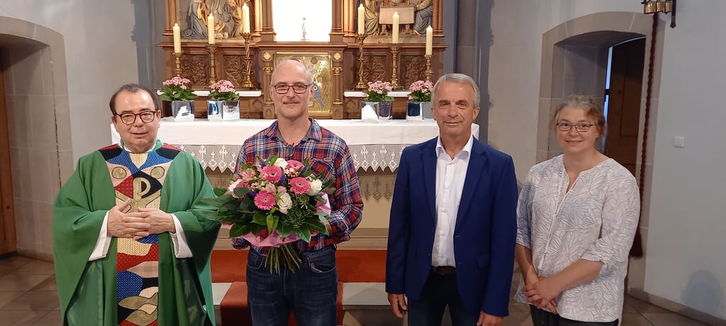 Organist Markus Knoblauch spielt seit 25 Jahren in der Körbecker Kirche
