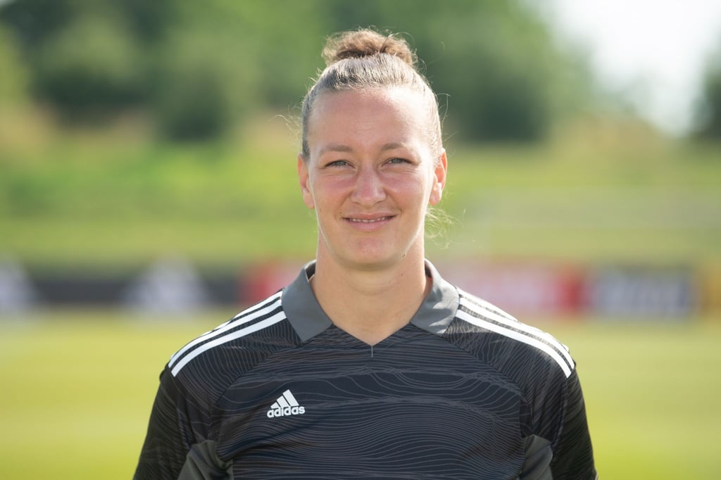 DFB-Torhüterin Schult wartet weiter auf Debüt in den USA