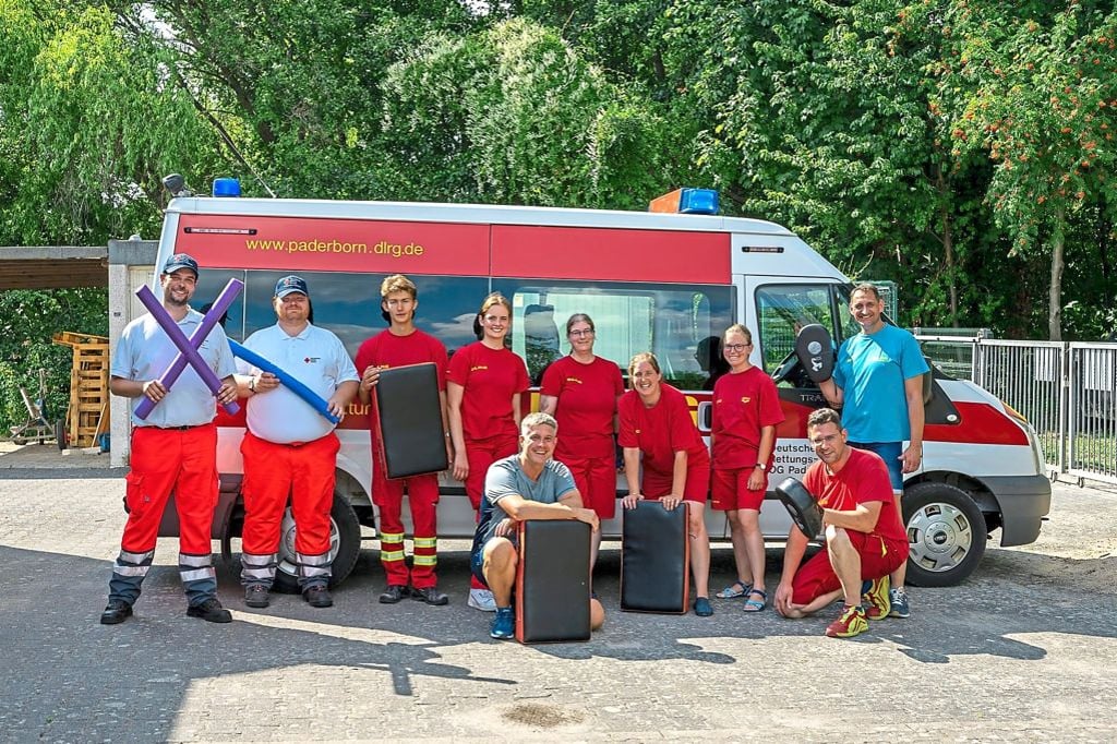 DLRG und DRK: spezielles Training für Paderborner Einsatzkräfte