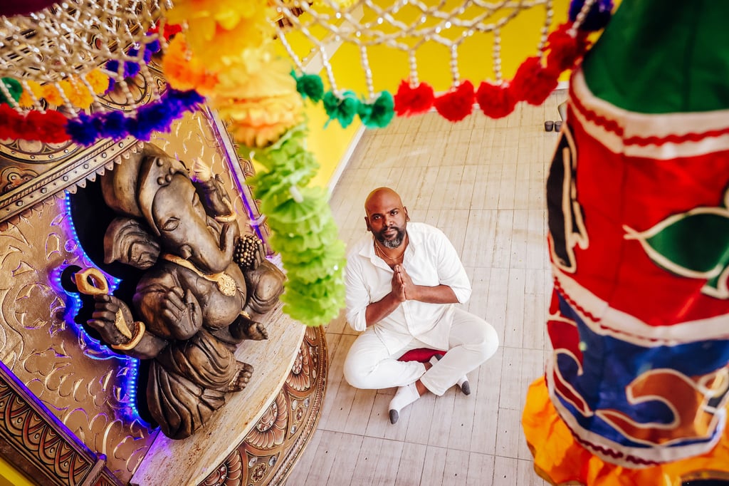 Hindus beten in Paderborn in einem eigenen Tempel