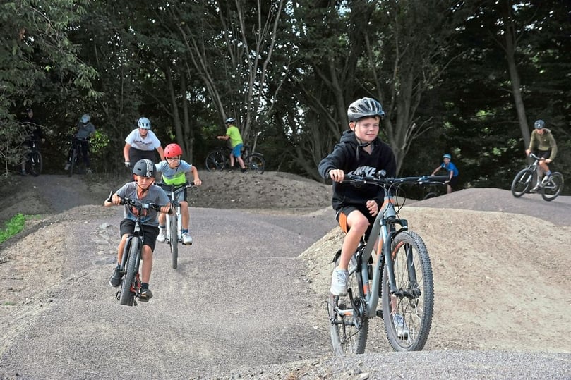 Luftsprünge auf „größtem Highlight im Dorf“